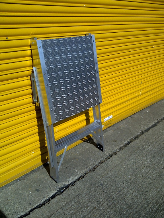 Hopstar Industrial Folding Hop-Up